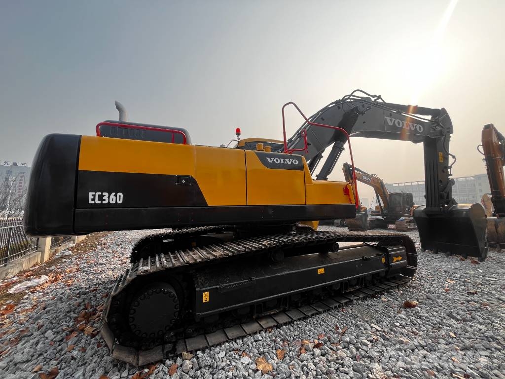 Volvo EC 360, 2022, Kina - Brugte larvebånd - Mascus Denmark