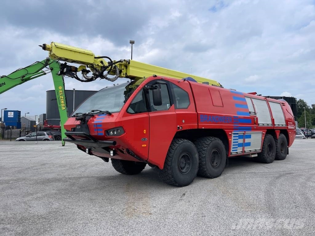 E-One Titan P6 HPR Crashtender Fire fighting vehicle, 2004, Holten ...