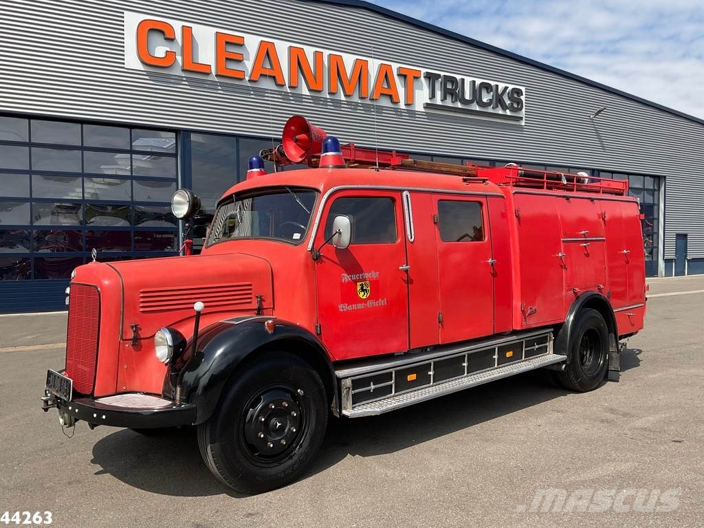 Mercedes-Benz LF 311 Oldtimer Feuerwehrfahrzeug Just 35.940 km!, 1957 ...