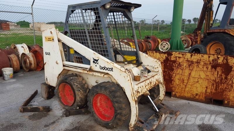Bobcat 641 para peças, Portugal - Used chassis and suspension - Mascus USA