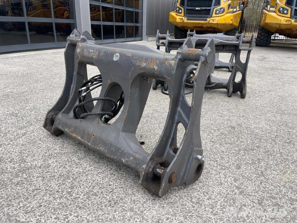 Volvo quick couplers Volvo L70H - L120H, Holten, Overijssel ...
