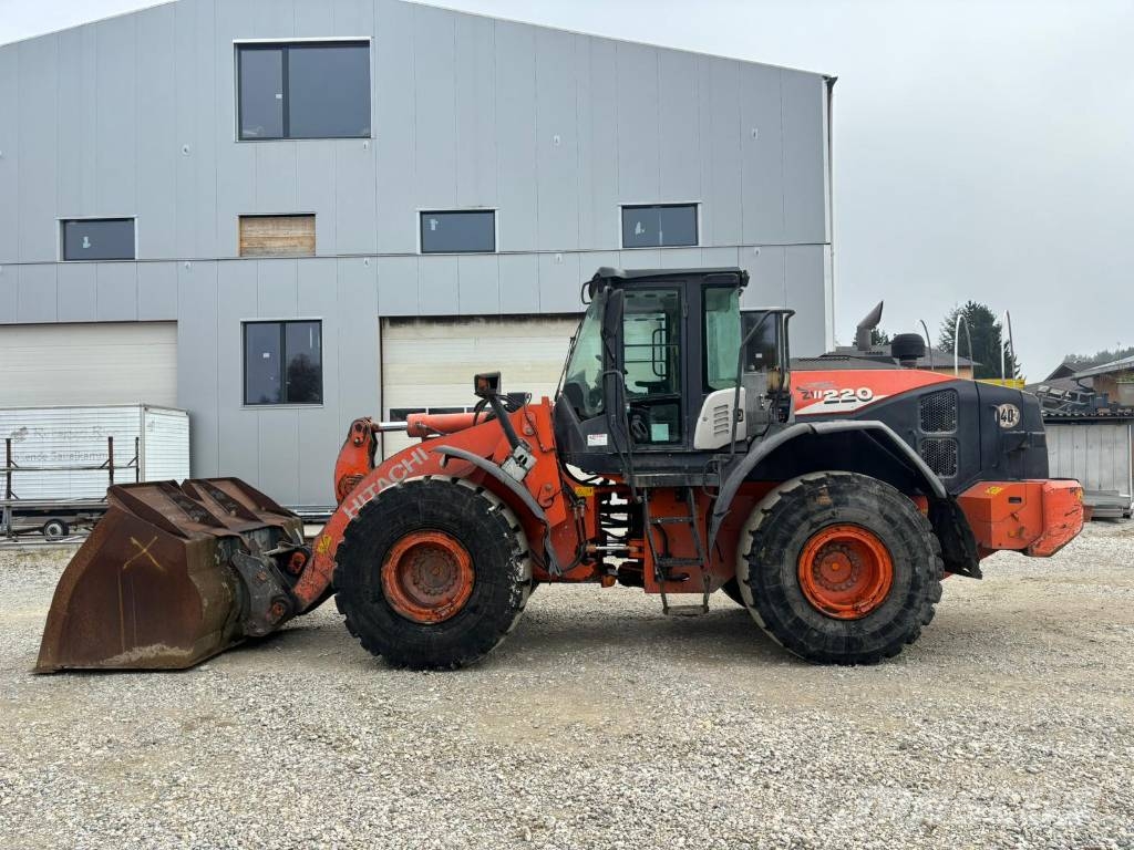 Hitachi ZW 220-6, 2017, Neumarkt, Salzburg, Austria - Used wheel ...