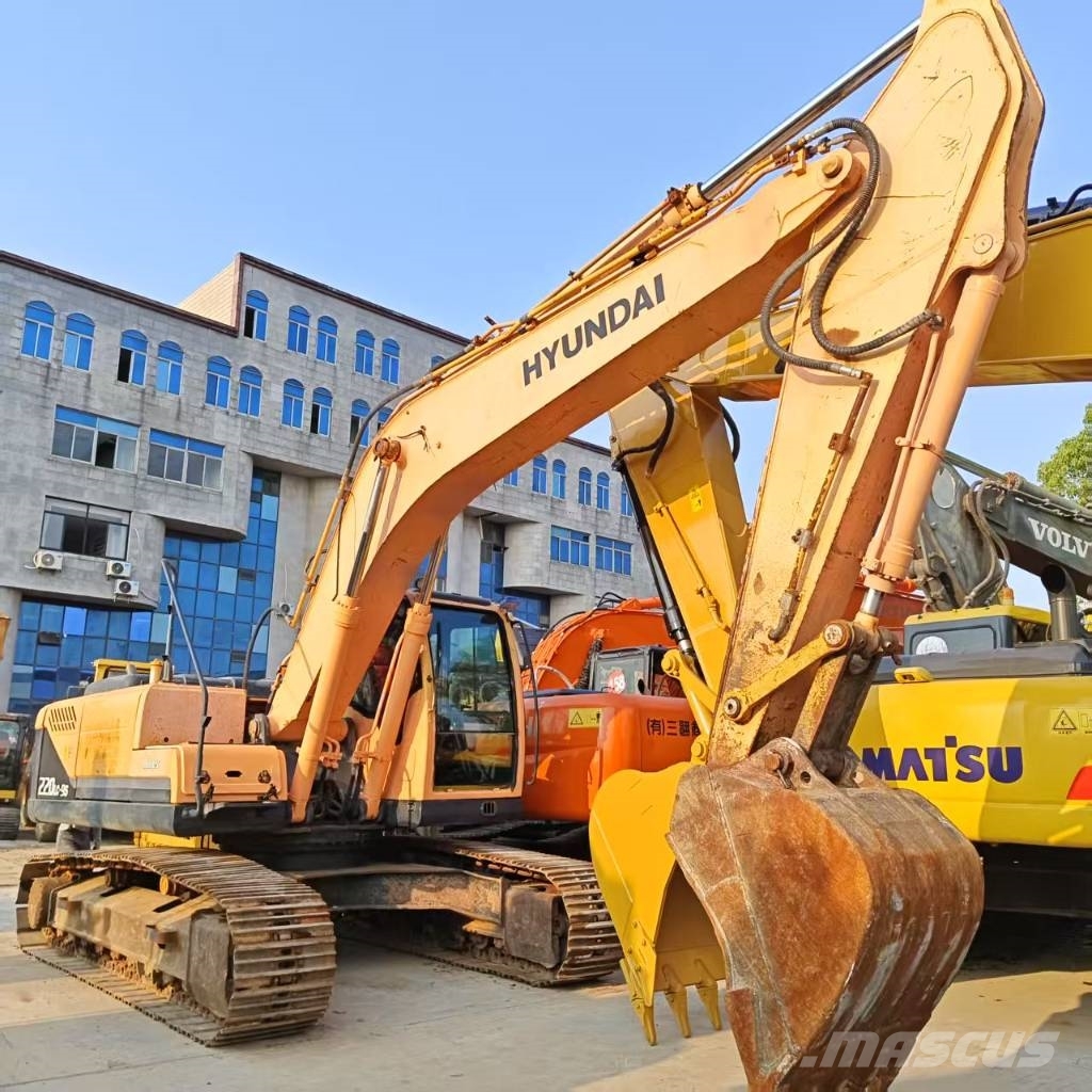 Hyundai Robex 220 LC-9 S, 2022, China - Used crawler excavators ...