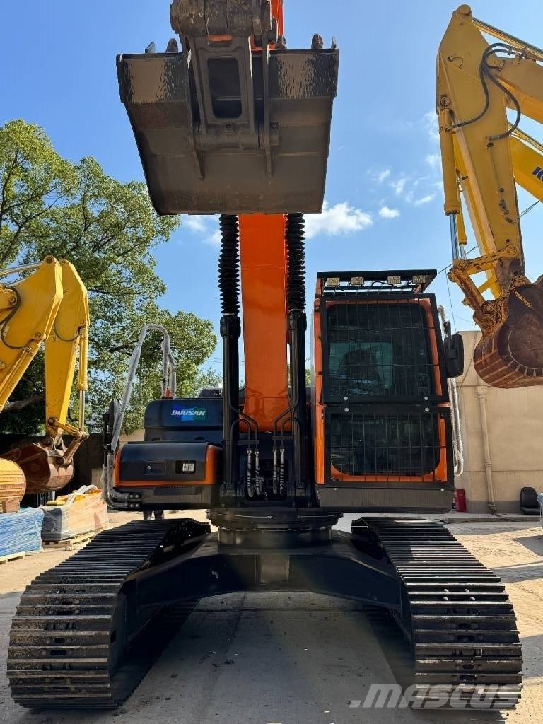 Doosan DX 225, 2020, Kina - Brugte larvebånd - Mascus Denmark