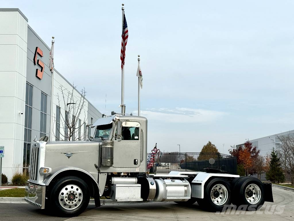 Peterbilt 388, 2011, New Lenox, Illinois, États-Unis - Mascus France