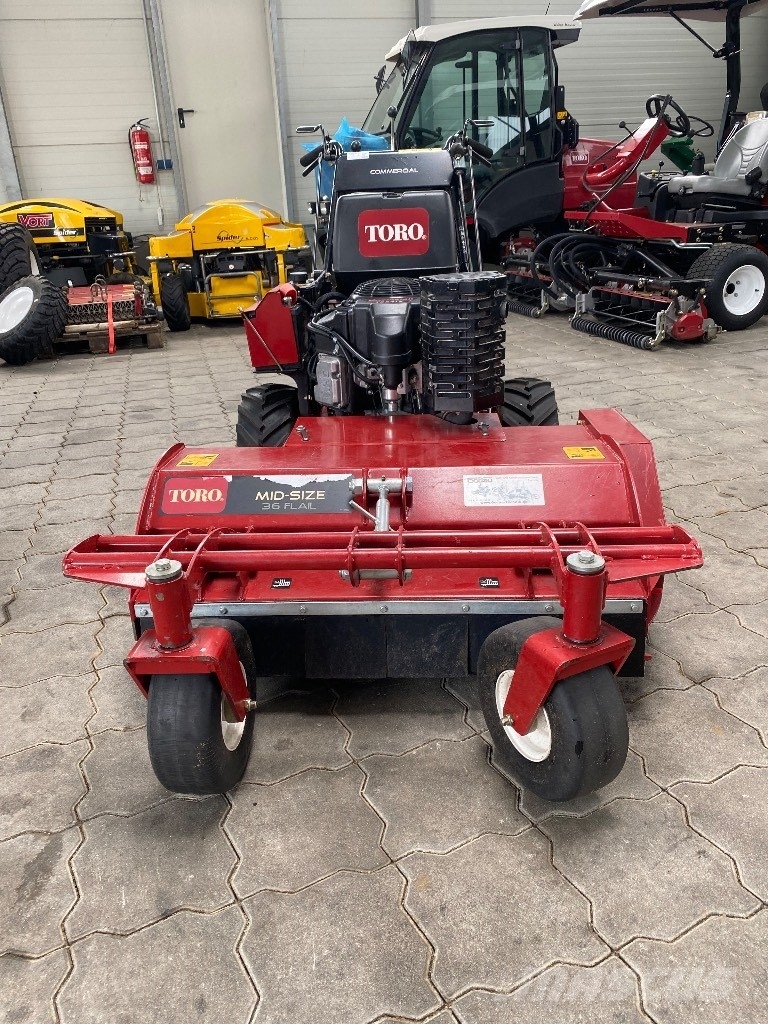Toro Mid Size Flail Mower Geräteträger &Schlegelmäher, Geschendorf ...