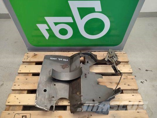Fendt 716 Vario bulkhead wall