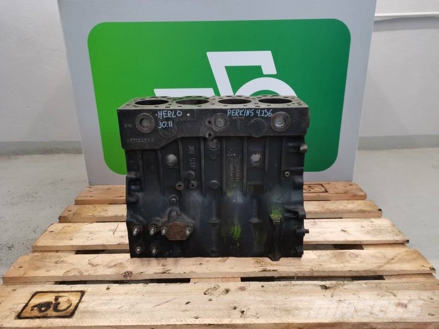 Merlo P 30.11 hull engine Perkins 4.236}, Poland - Mascus UK
