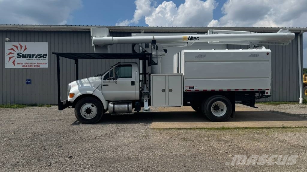 Altec LR V 56 Forestry Bucket Truck, 2014, Canton, Ohio, United States ...