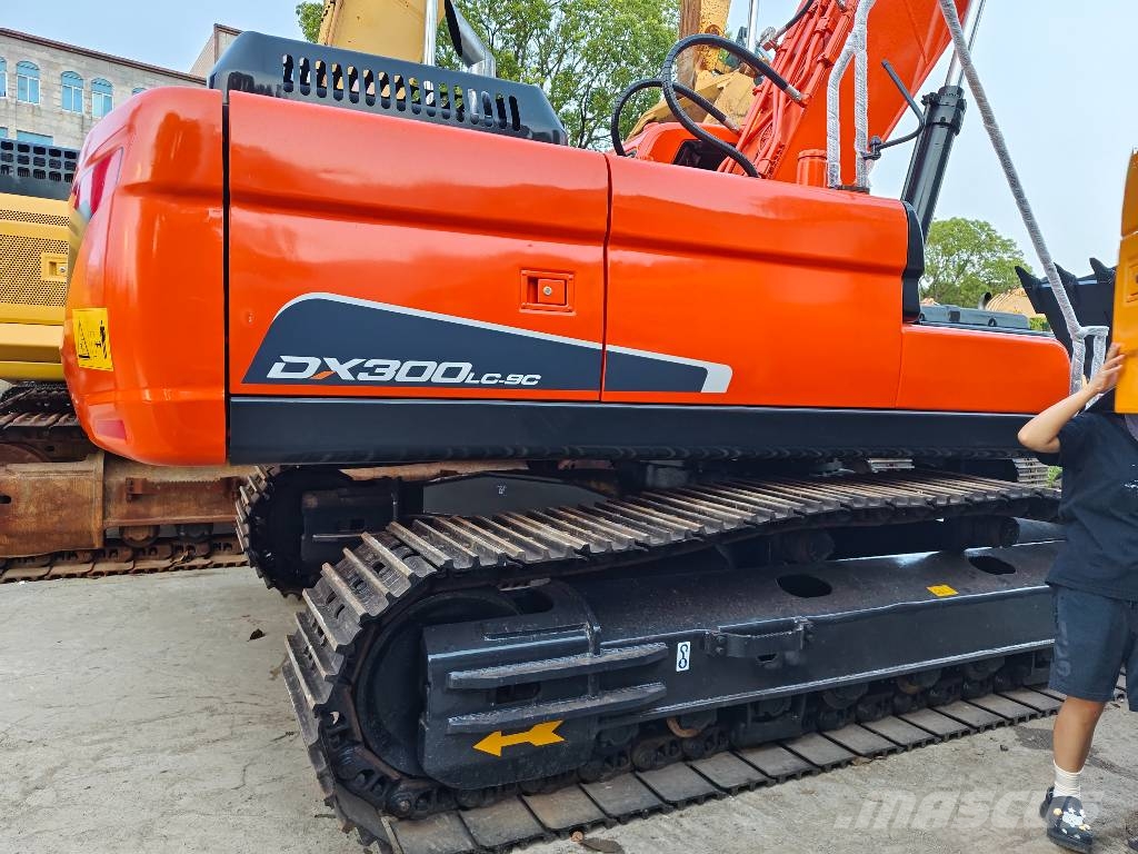 Doosan DX 300 LC, 2020, China - Used crawler excavators - Mascus USA