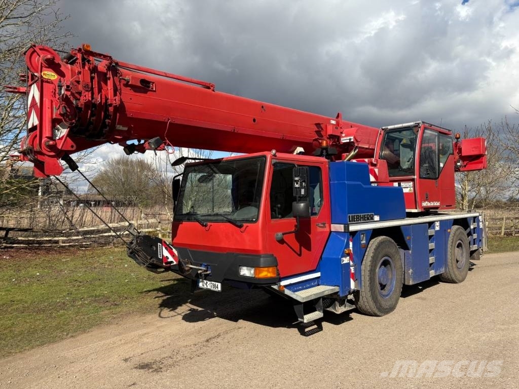 Liebherr LTM 1040-2.1, 2012, Bicester, Oxfordshire, United Kingdom - Used mobile and all terrain ...