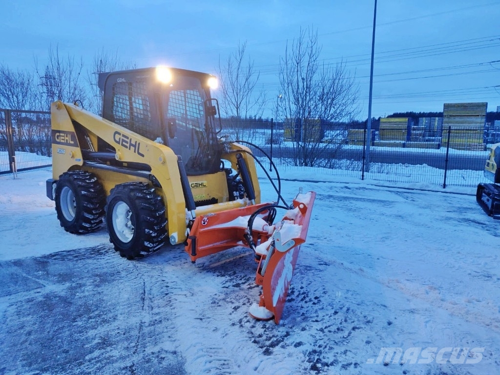 Gehl snow plough for skid loader, 2020, Tallinn, Estonie - Mascus France