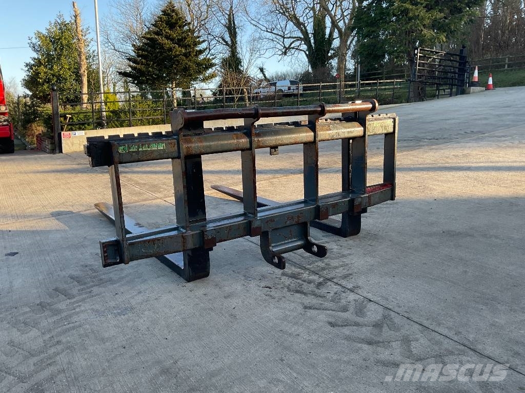 Merlo Heavy Duty Fork & Carriage, United Kingdom - Used telescopic ...