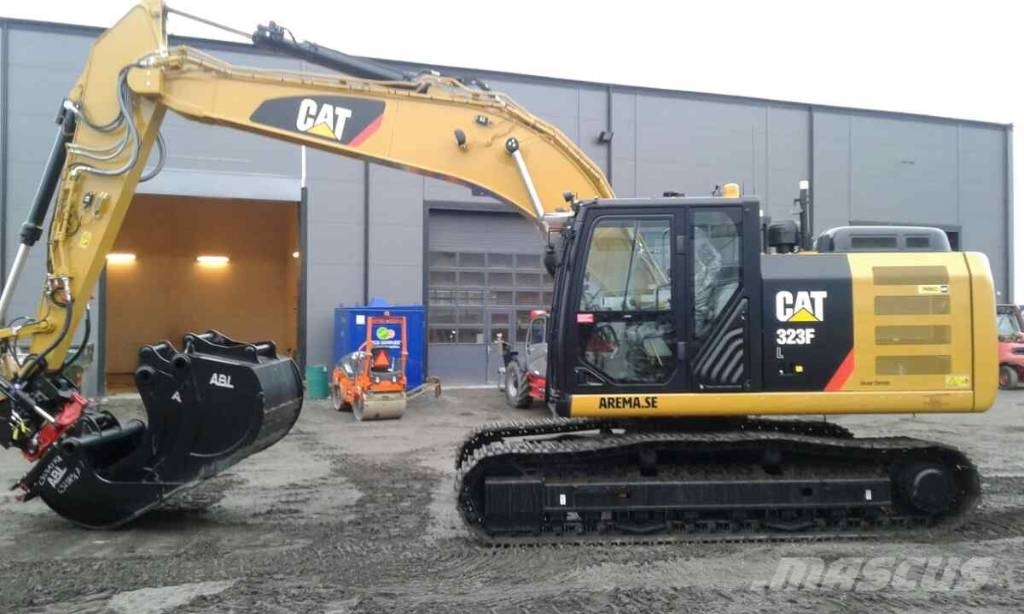 Cat 323F *uthyres / only for rent*, 2017, Rosersberg, Suède - Mascus France