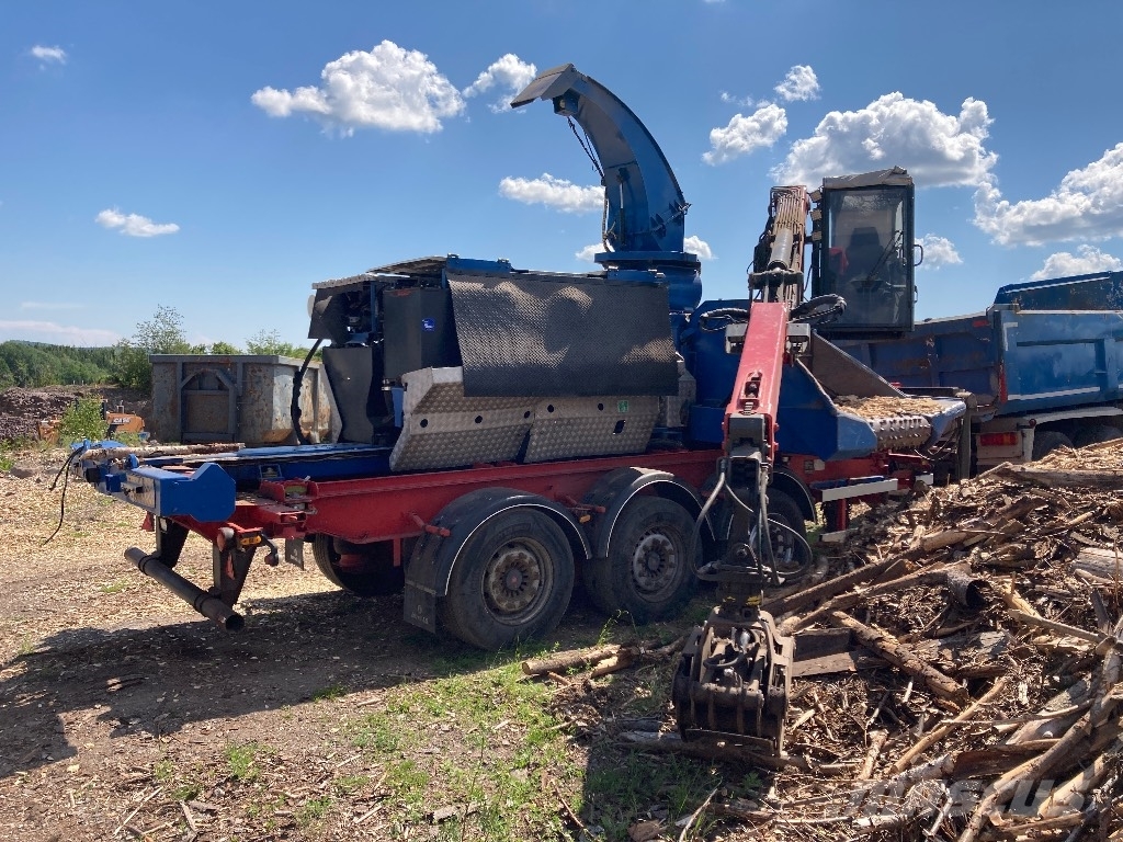 Bruks DM 805 Flishogger / Wood Chipper on chassis, Holmestrand ...