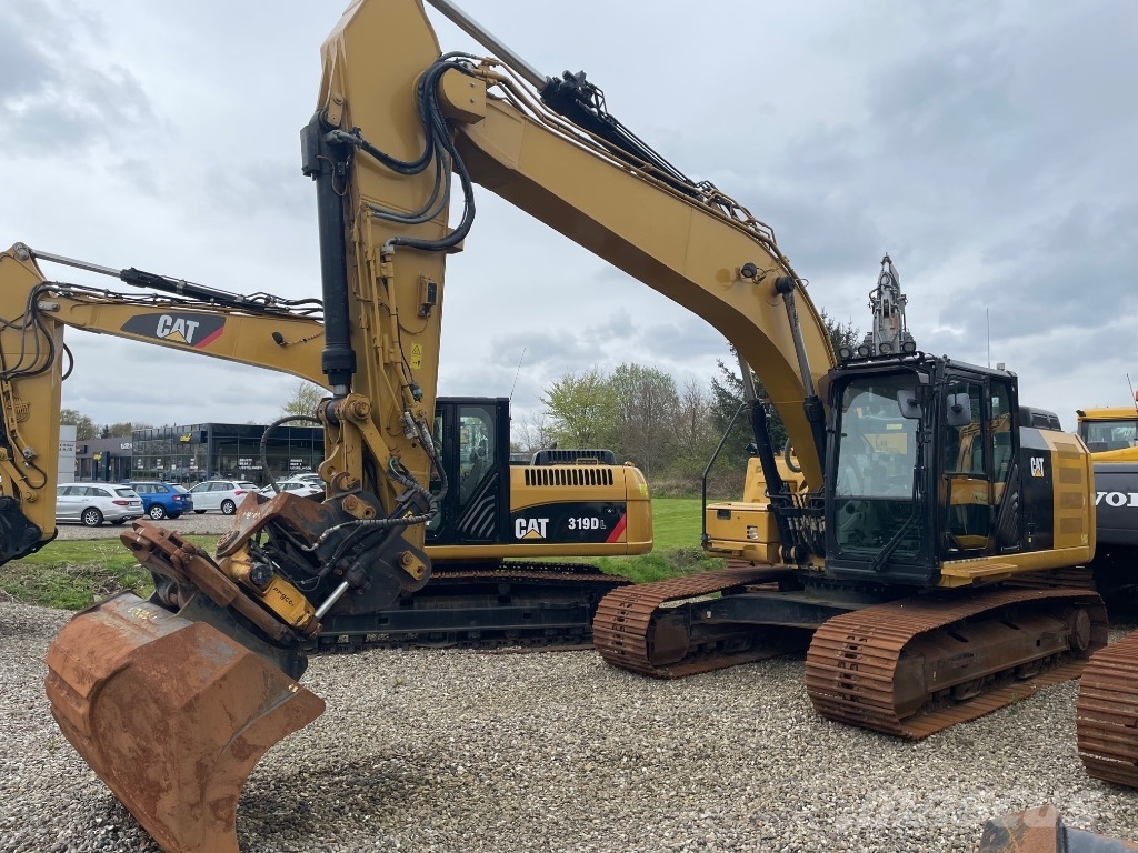 Cat 323FL, 2016, Tønder, Syddanmark, Danmark - Brugte larvebånd ...