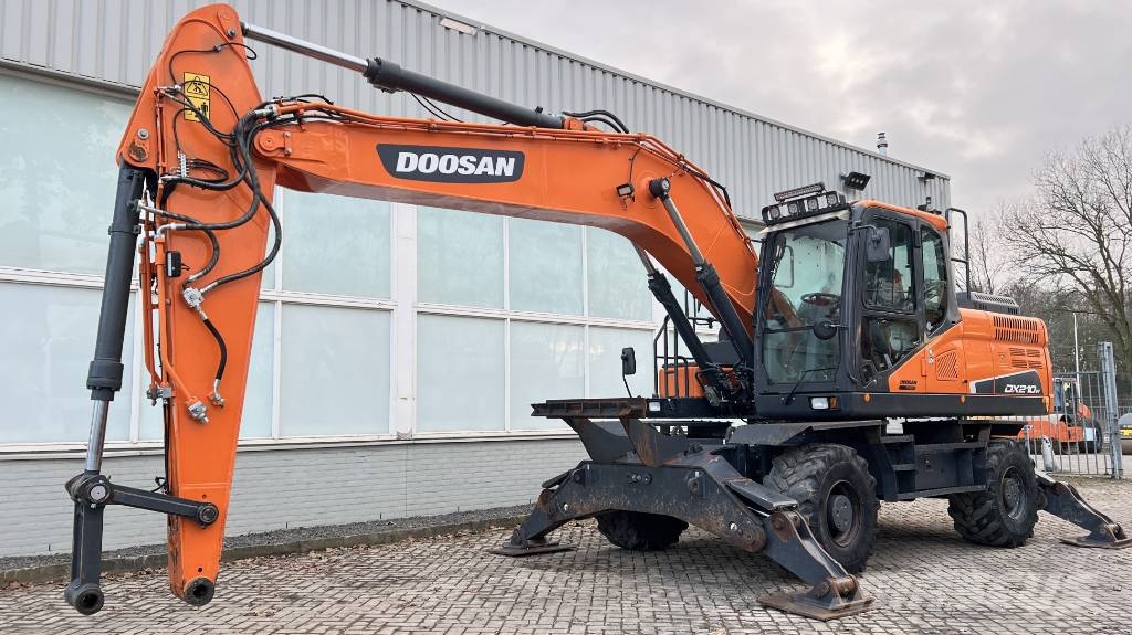 Doosan DX 210 W-5 2020, 2020, Roermond, Limburg, Países Bajos ...