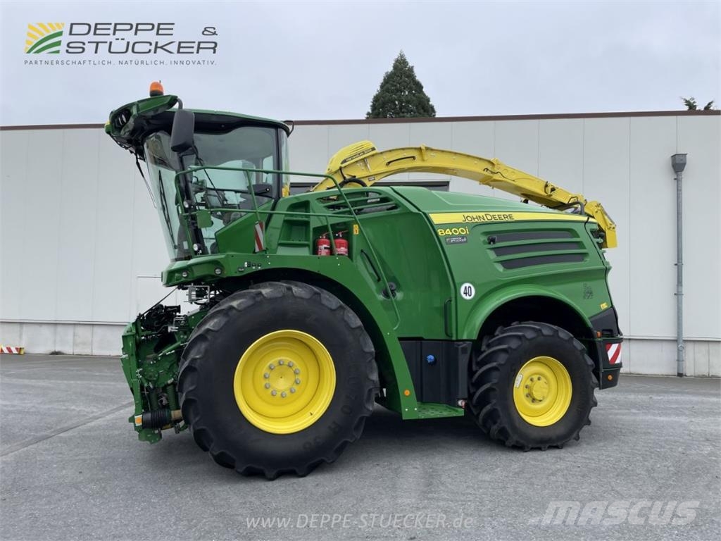 John Deere 8400 mit Kemper 360 Plus, 2022, Rietberg, Deutschland ...