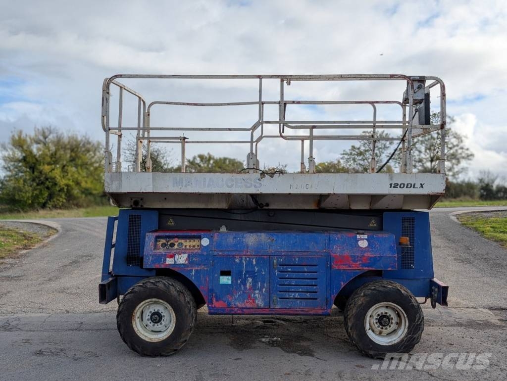 Manitou 120 DLX, 2005, Frankrig - Brugte kompakte selvkørende bomlifte ...