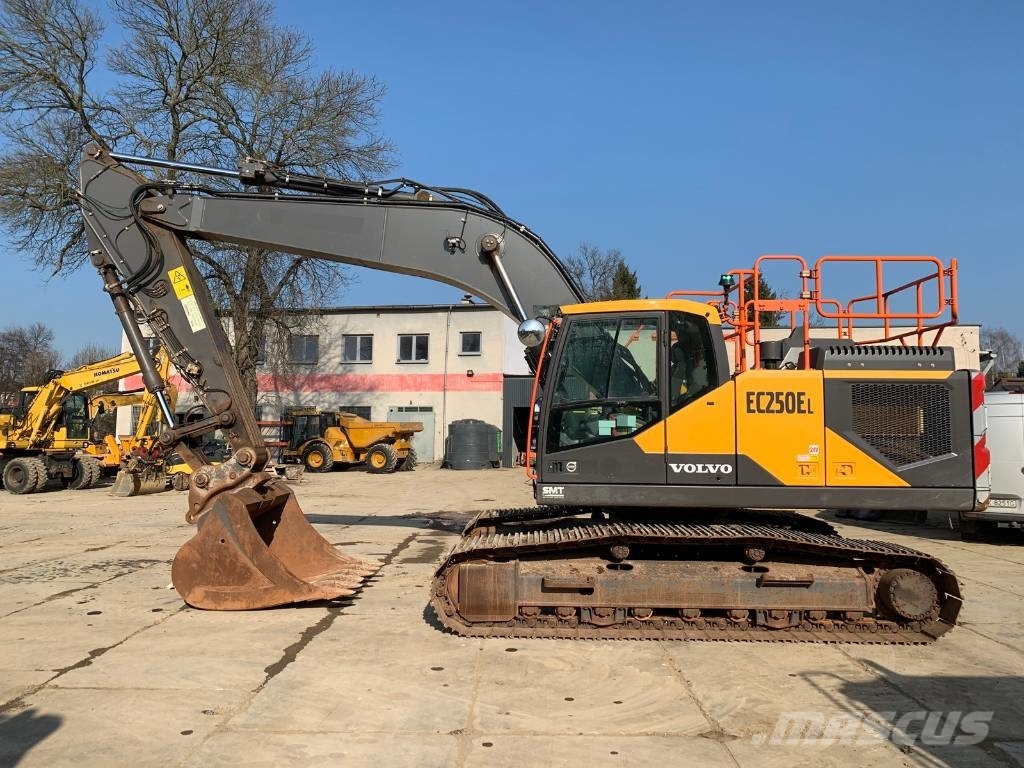 Volvo EC 250 EL, 2022, Niepołomice, małopolskie, Polen - Tweedehands ...