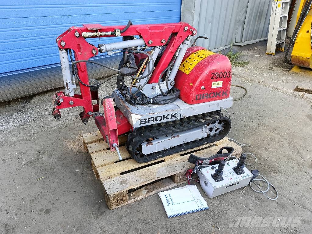 Brokk mini cut 40 demolition robot remote controlled, 1997, Zevenbergen ...