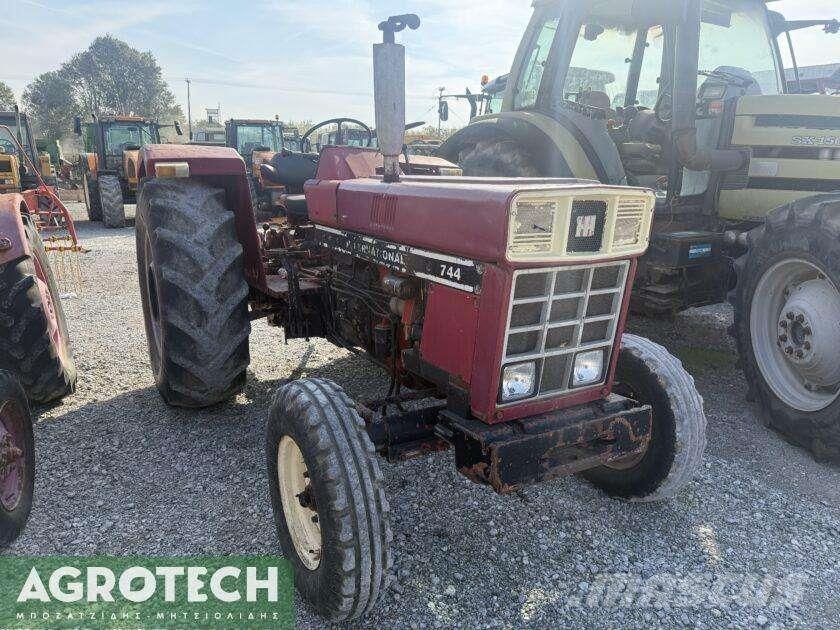 International 724, 1980, GR, Greece - Used tractors - Mascus