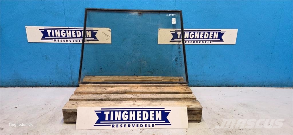 John Deere 2140, Østerbækvej 4, Denmark - Used cabins and interior ...