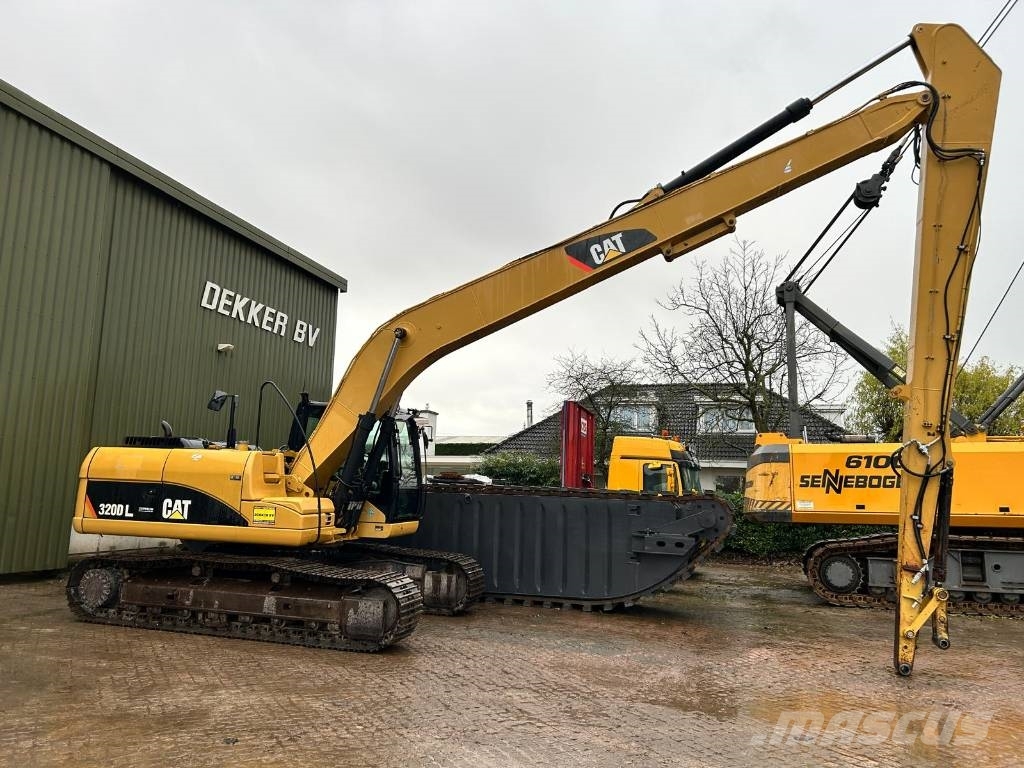 Caterpillar Swampmaster 320DL amphibious excavator, 2009 ...