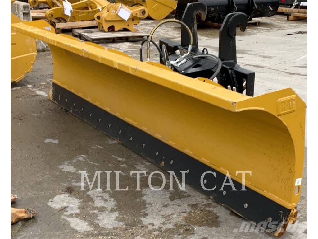 Cat BHL 12 FOOT SNOW PLOW, 2023, MILFORD, Massachusetts, アメリカ - 中古 除雪機 ...