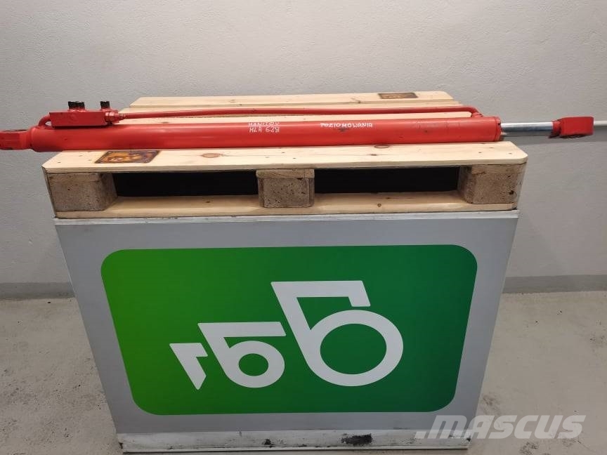 Manitou MLA 628 hydraulic piston