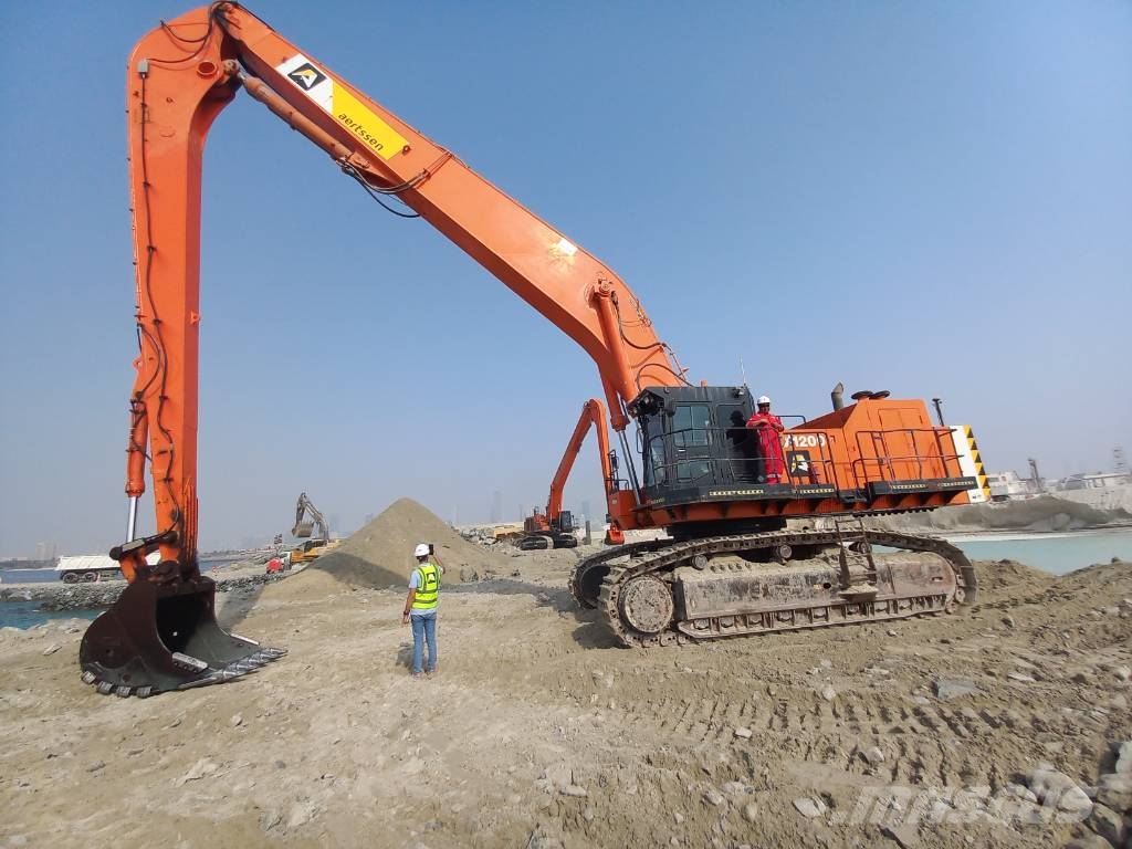 #Hitachi EX 1200-6 Longreach 28m (Abu Dhabi), 2019, Abu Dhabi، Ash ...