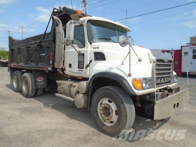Mack CV 713, 2005, Boisbriand, Quebec, Canada - Used dump Trucks - Mascus