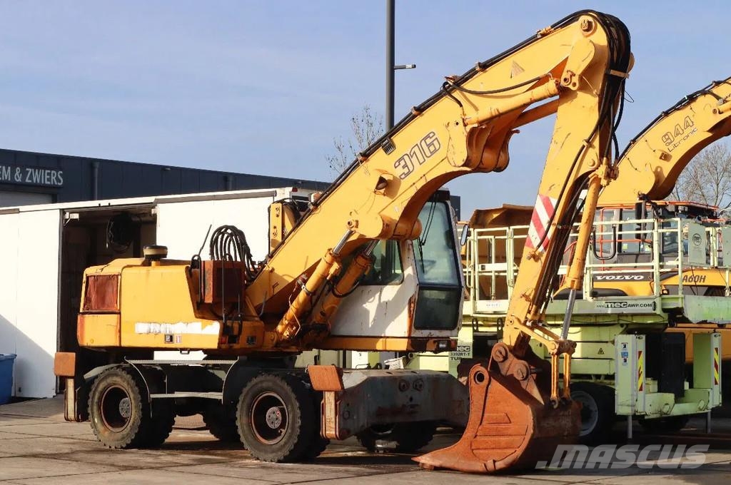 Liebherr A316 | BUCKET | ELEVATING CABIN | OUTRIGGERS, 2000, Marknesse ...