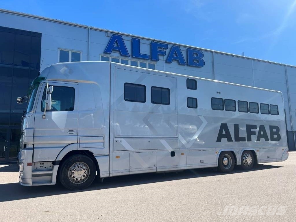 Mercedes-Benz Ketterer 6 hästar med utskjut och uppskjut, 2008 ...