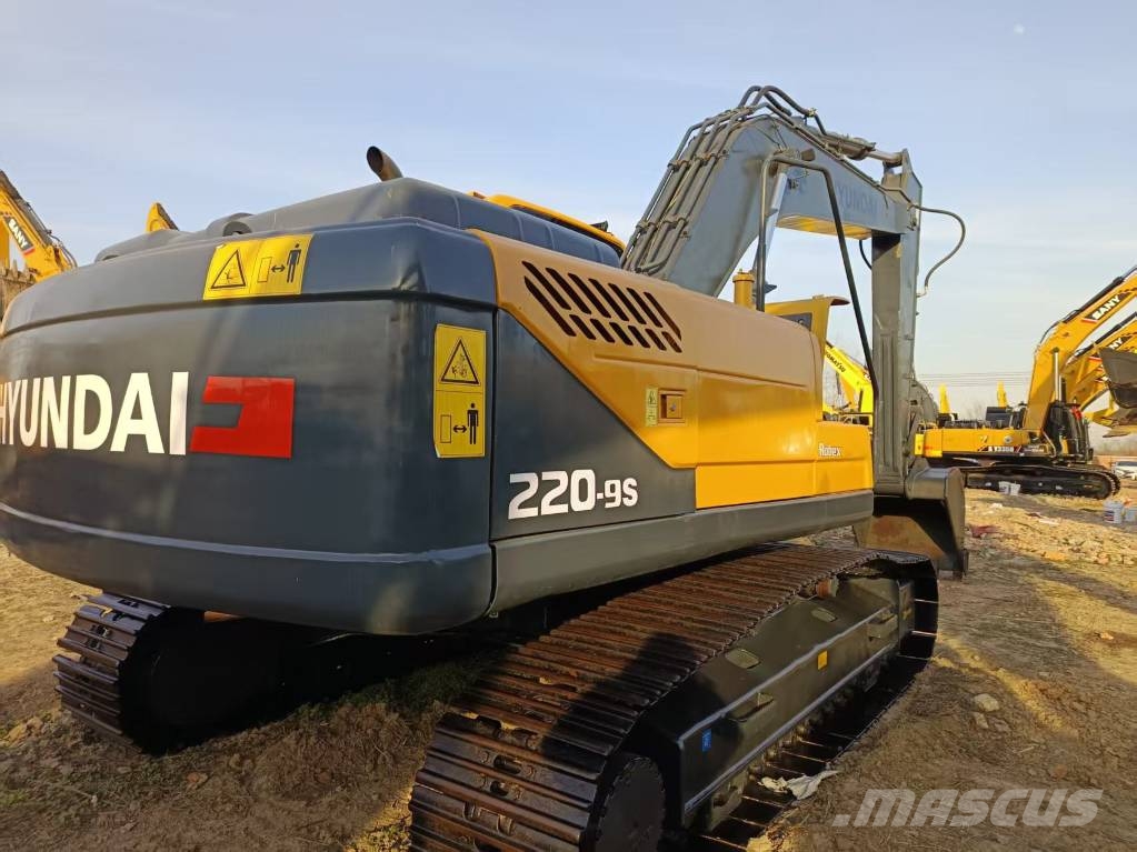Hyundai 220-9s, 2023, China - Used crawler excavators - Mascus