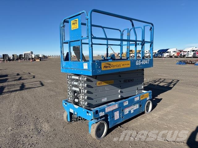 Purchase Genie GS-4047 scissor lifts, Bid & Buy on Auction - Mascus