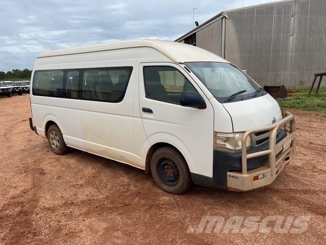 Toyota HiAce Commuter, 2012, Florina, Australia - Used mini bus ...