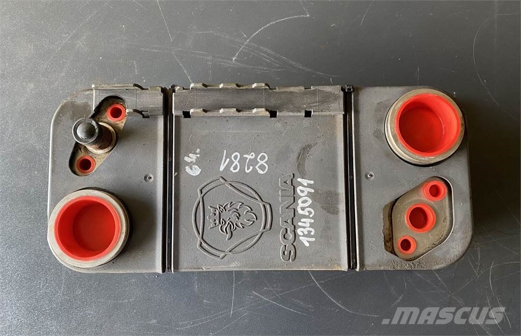 Scania OIL COOLER 1804210, THESSALONIKI, Greece - Used engines - Mascus ...