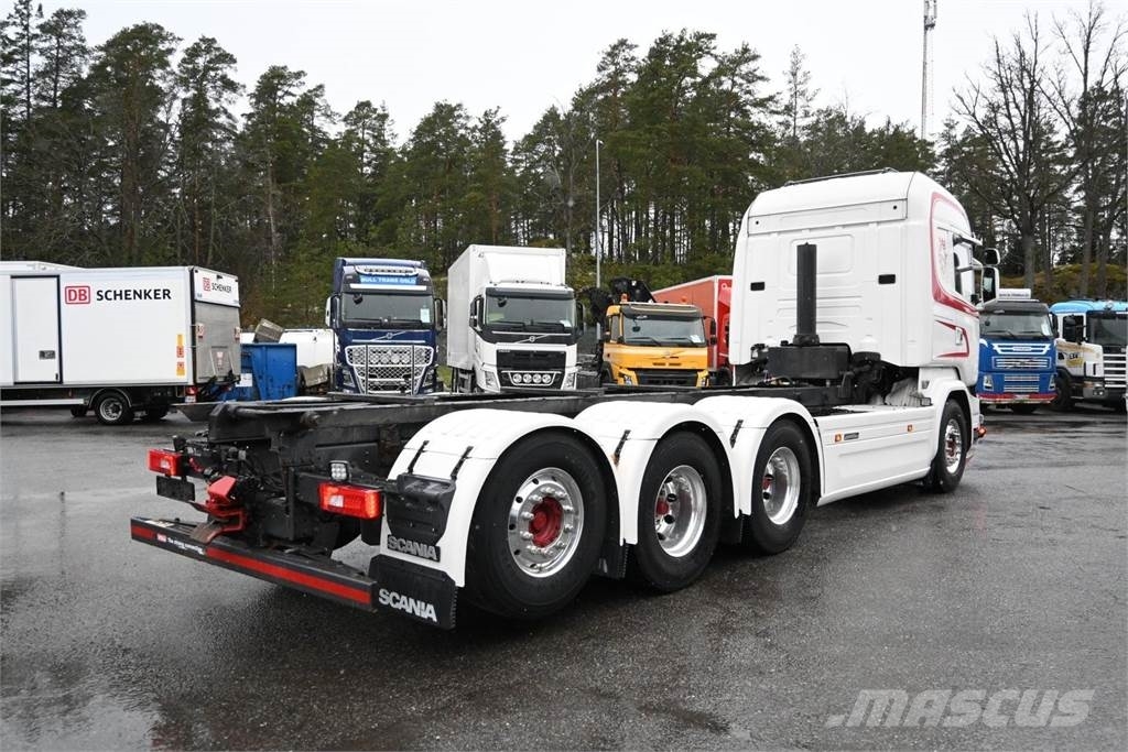 Scania R730 8x4*4 Tridem alusta/kippirunko, 2017, Turku, Suomi - Käytetyt kuorma-autoalustat ...