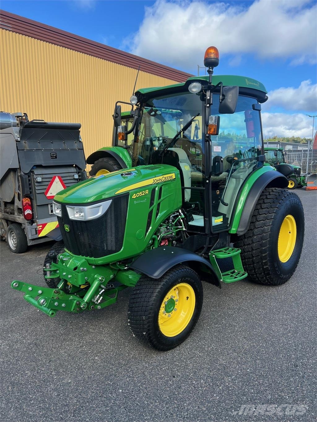John Deere 4052R KOMPAKTTRAKTOR, 2023, Kungälv, Švedija | Mascus Švedija