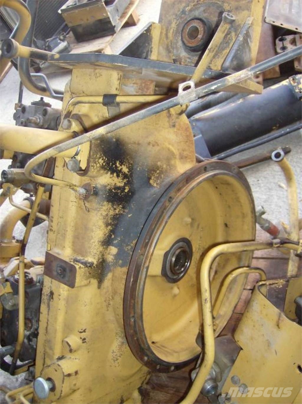 Cat 5080, Anzola Emilia (BO), Italy - Used tracks, chains and ...