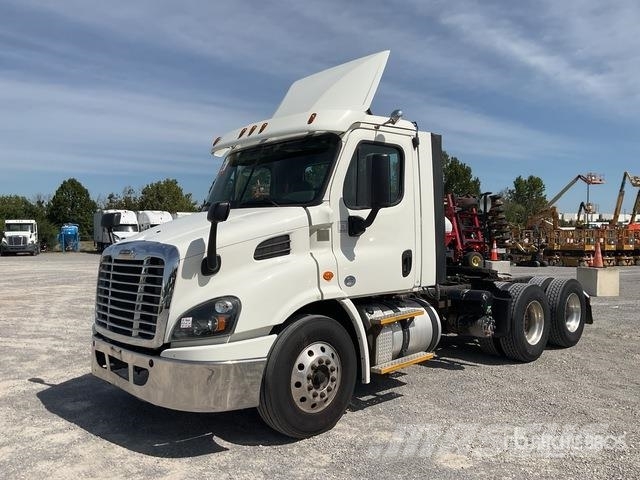 Purchase Freightliner Cascadia 113 tractor Units, Bid & Buy on Auction ...