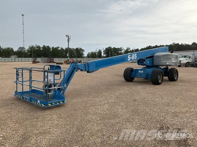Purchase Genie S85 telescopic boom lifts, Bid & Buy on Auction - Mascus USA