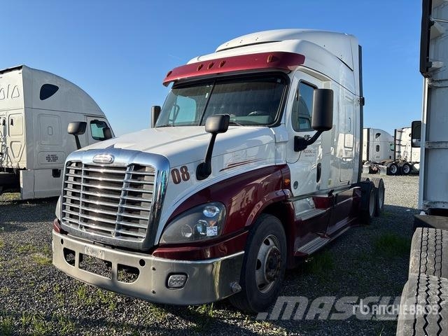 Purchase Freightliner Cascadia 125 tractor Units, Bid & Buy on Auction ...