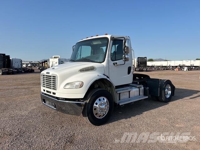 Purchase Freightliner M2106 dump Trucks, Bid & Buy on Auction - Mascus USA