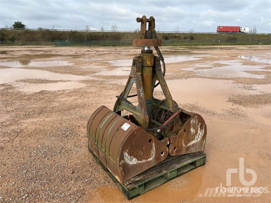 Purchase Benne Preneuse Clampshell Bucket buckets, Bid & Buy on Auction ...