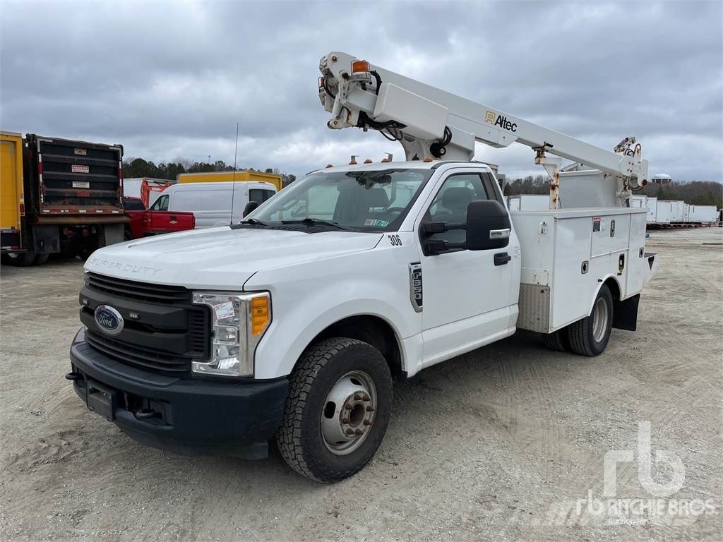 Buy used Ford F-350 trailer mounted aerial platforms on auction ...