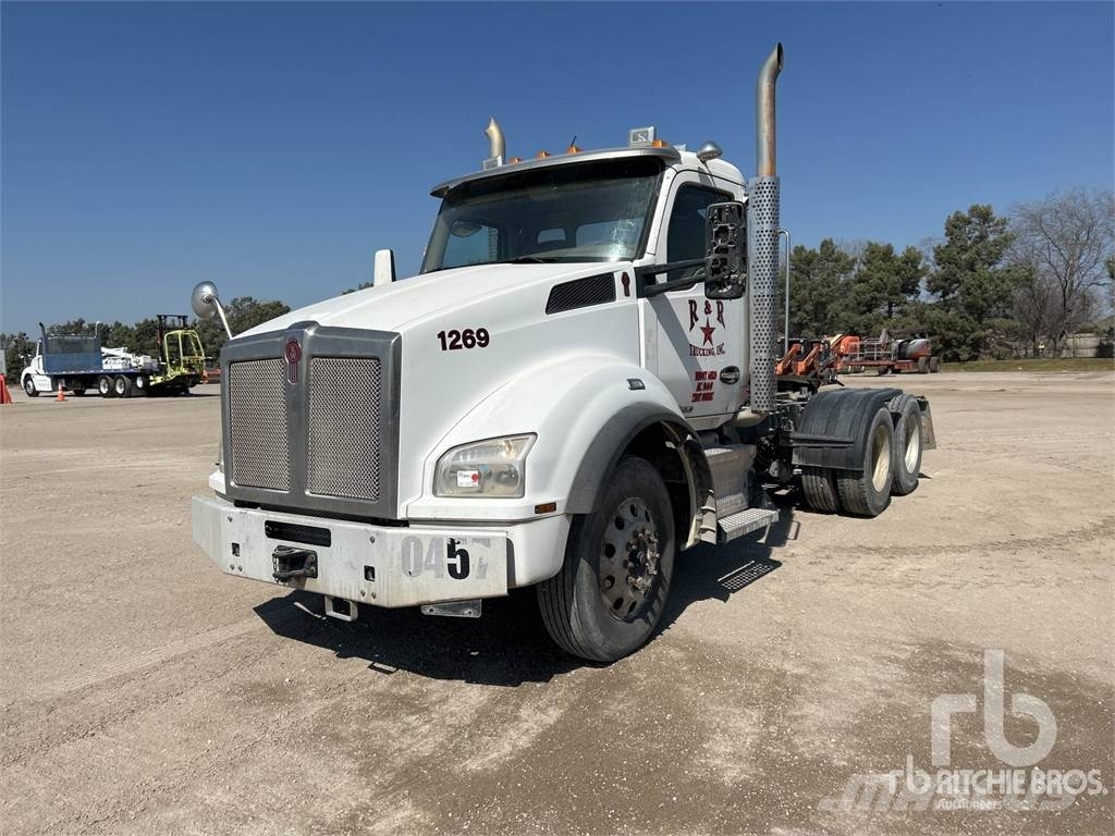 Buy used Kenworth T880 tractor Units on auction - Mascus UK