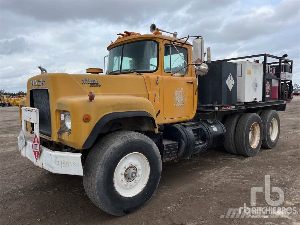 Buy used Mack RD690S tanker trucks on auction - Mascus UK