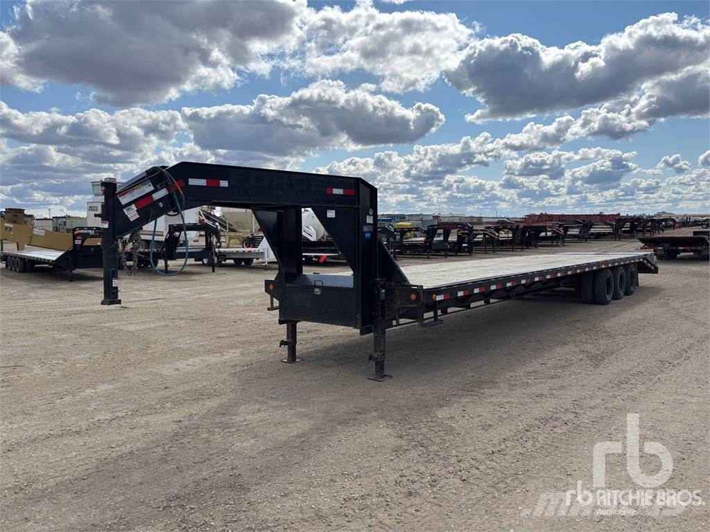 Purchase Pj TRAILERS 40 ft Tri/A Gooseneck low loaders, Bid & Buy on ...